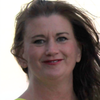 Lisa Paez I am patient but firm and professional. - Professeur ...